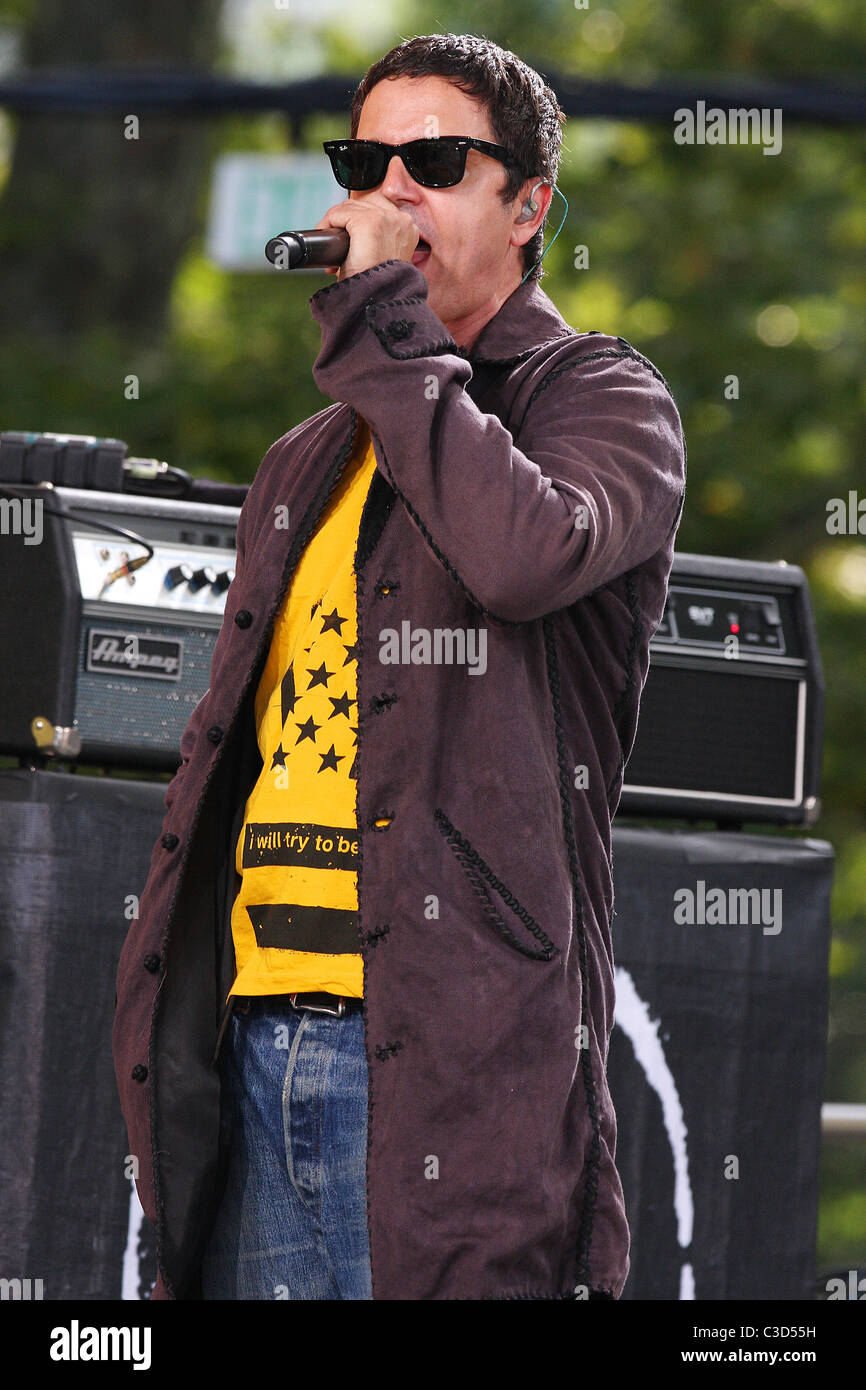 Stephan Jenkins Third Eye Blind performing live on 'Good Morning ...