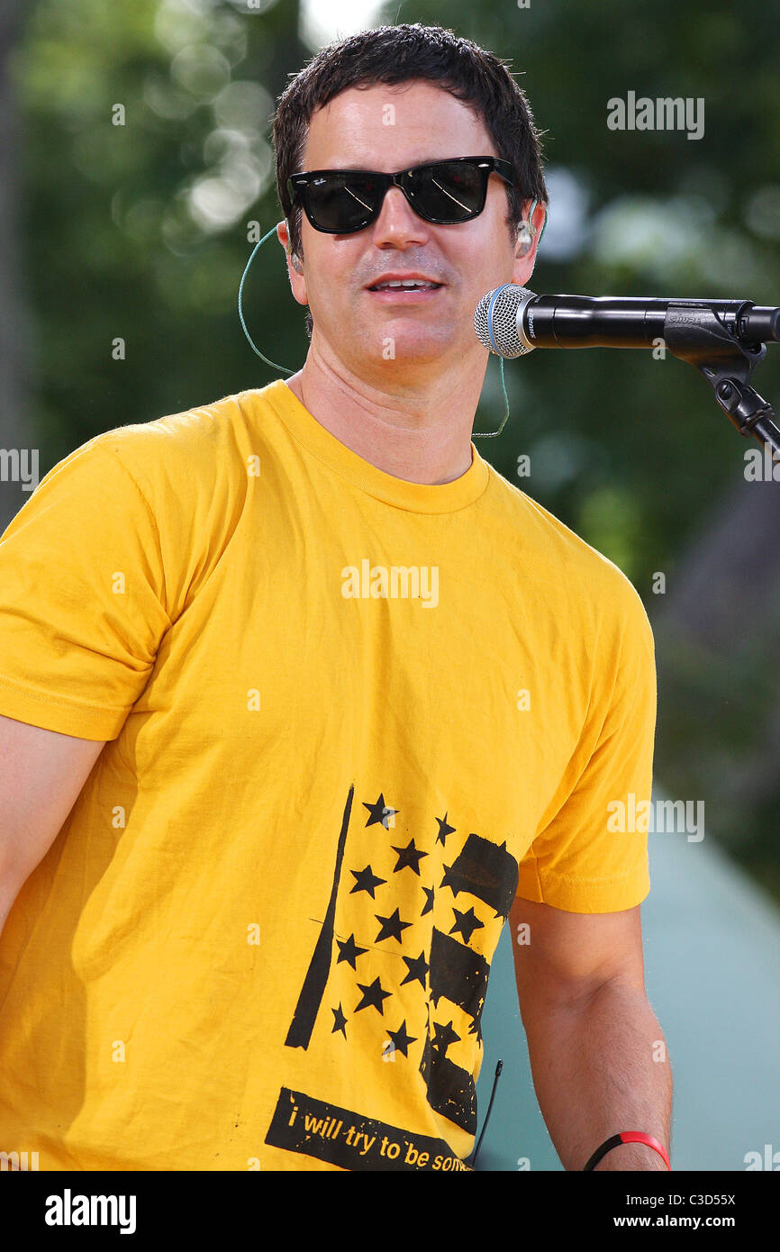 Stephan Jenkins Third Eye Blind performing live on 'Good Morning ...