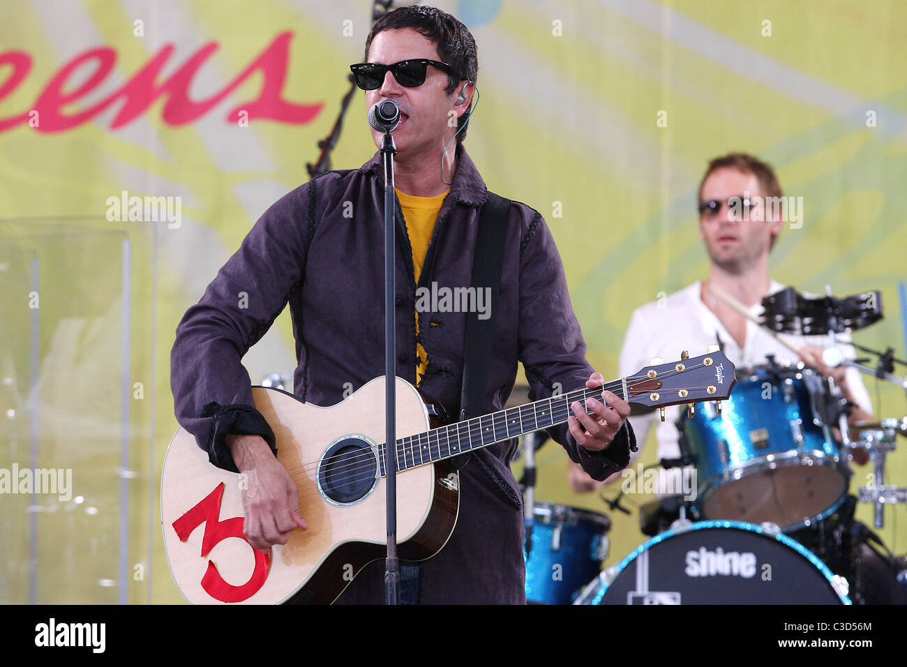 Stephan Jenkins Third Eye Blind performing live on 'Good Morning ...