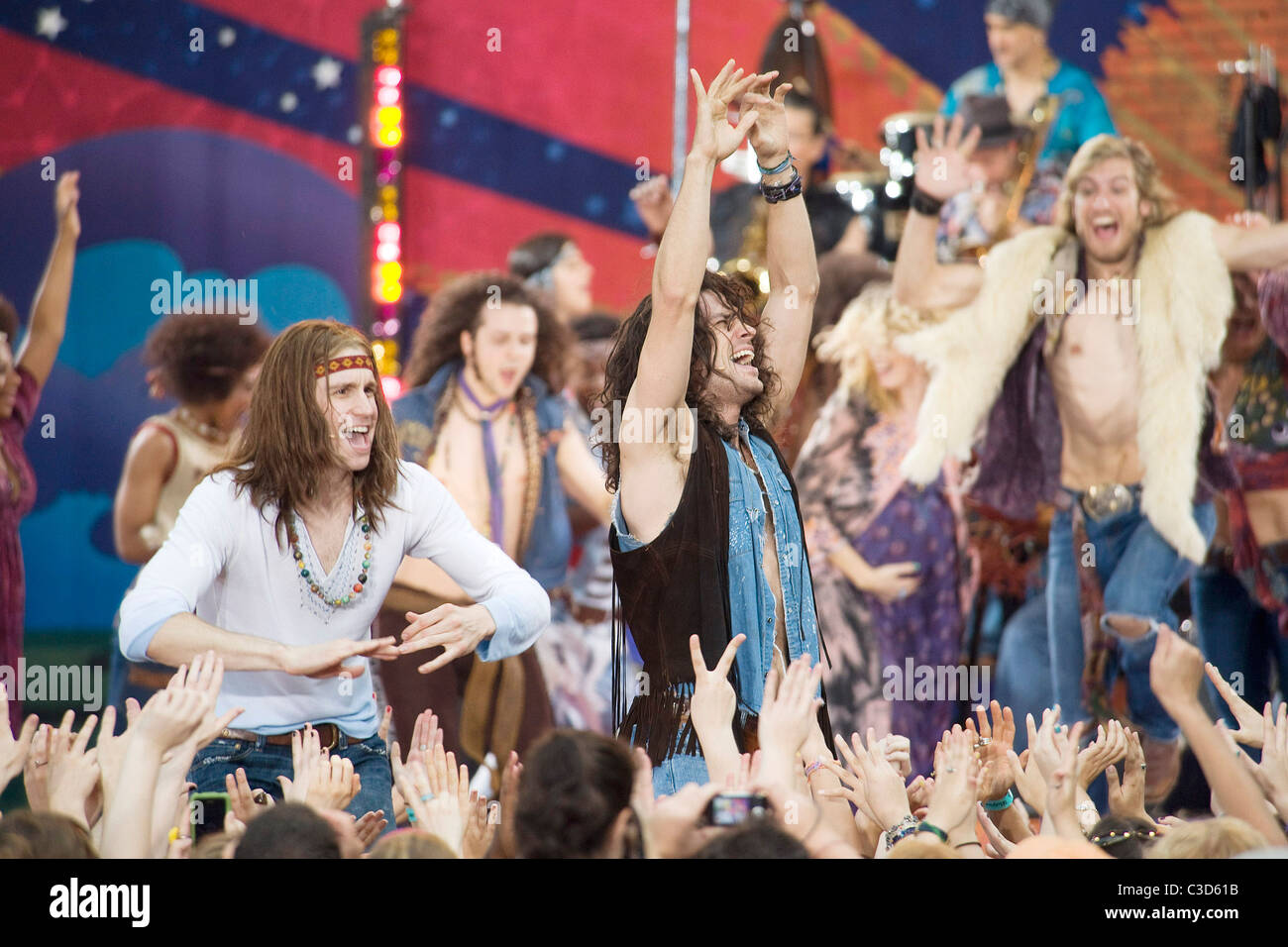 The cast of the Broadway Musical 'Hair' performs live on 'Good Morning ...