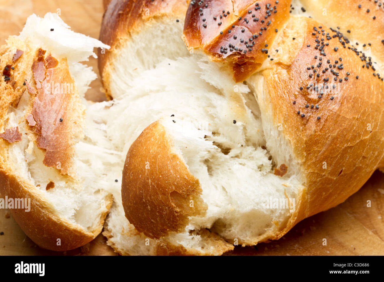 Close up of crusty rustic poppy seeded bread loaf Stock Photo - Alamy
