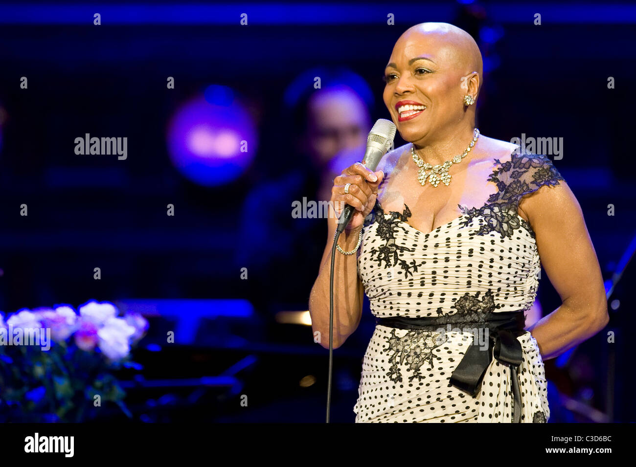 Bald female singer hi-res stock photography and images - Alamy