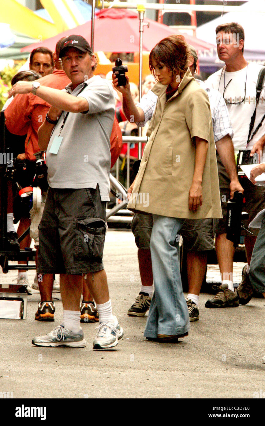 Jennifer Lopez on the set of her new film 'The Back-Up Plan' New York ...