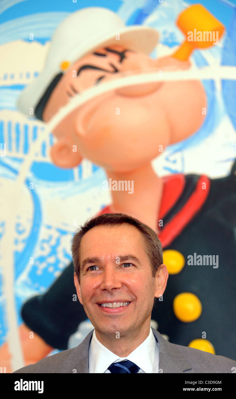 Jeff koons popeye hi-res stock photography and images - Alamy