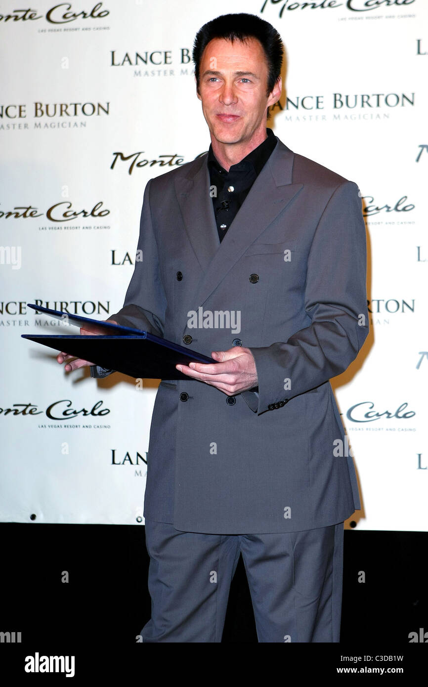 Lance Burton signs for six more years at Monte Carlo Hotel and Casino ...
