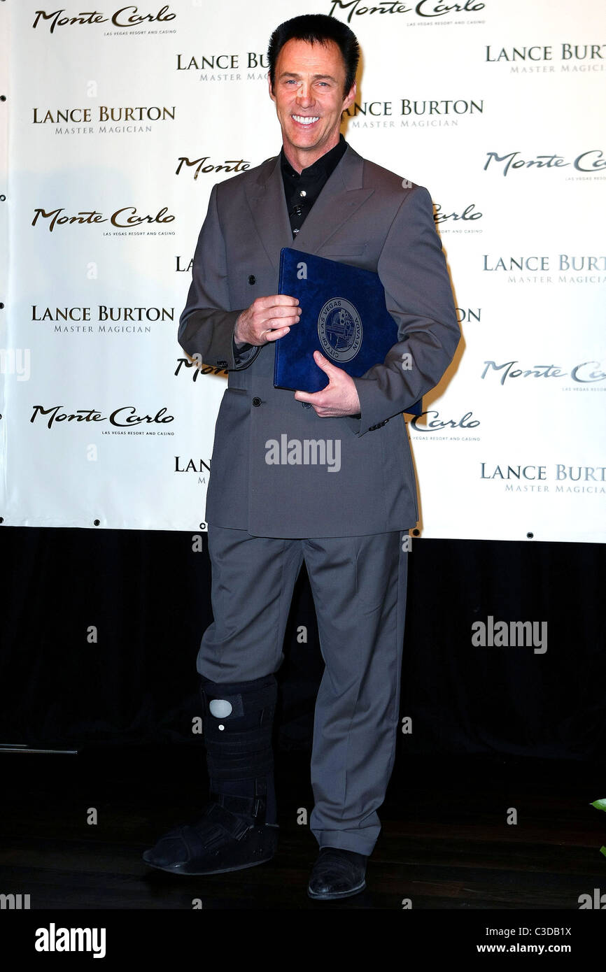 Lance Burton signs for six more years at Monte Carlo Hotel and Casino ...