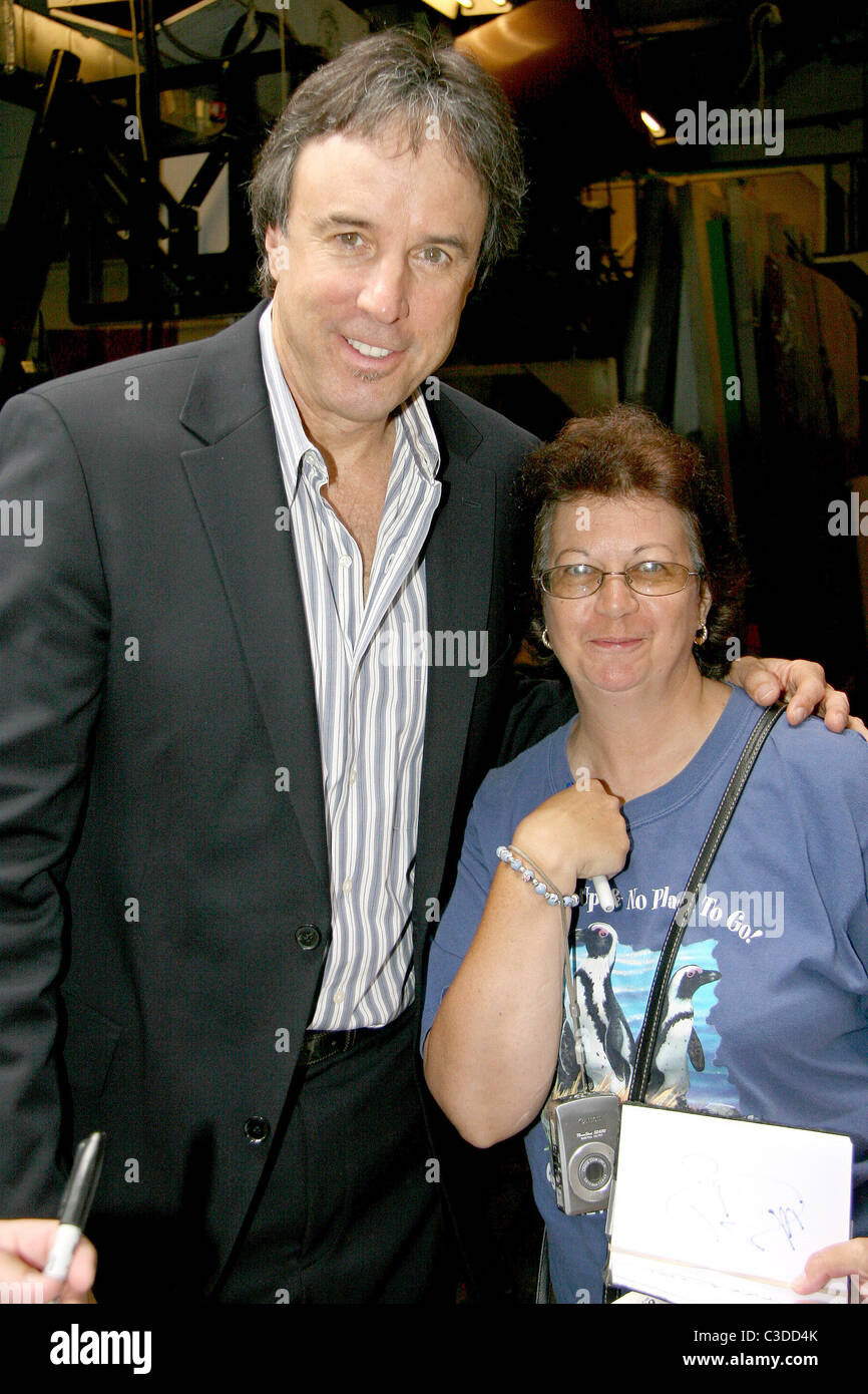 Kevin nealon in hi-res stock photography and images - Alamy