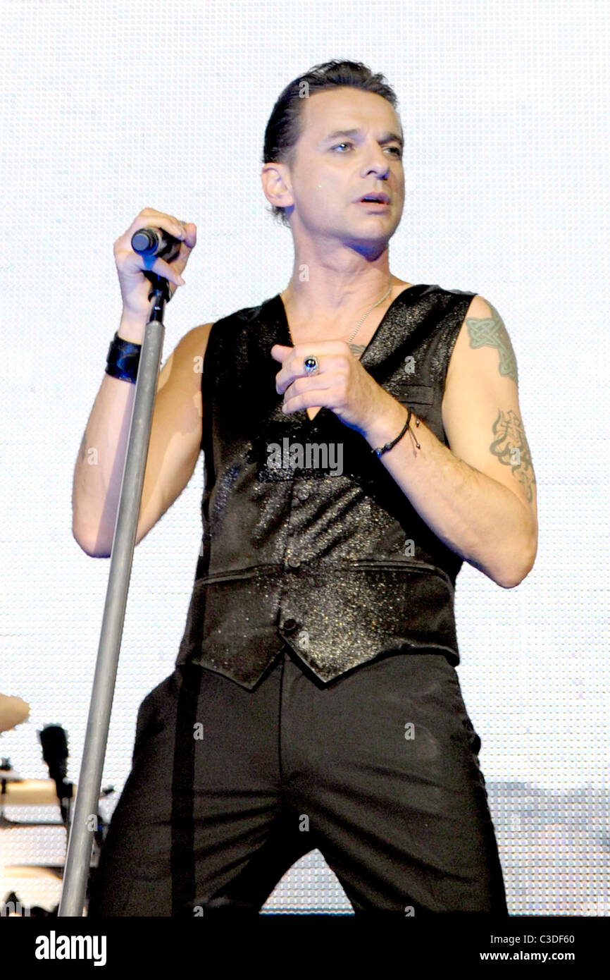 Dave Gahan Depeche Mode performing live at the Molson Amphitheatre ...