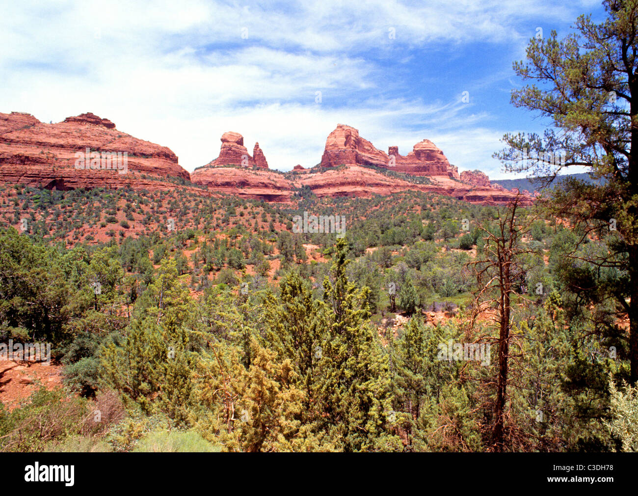 Sedona's main attraction is its stunning array of red sandstone ...
