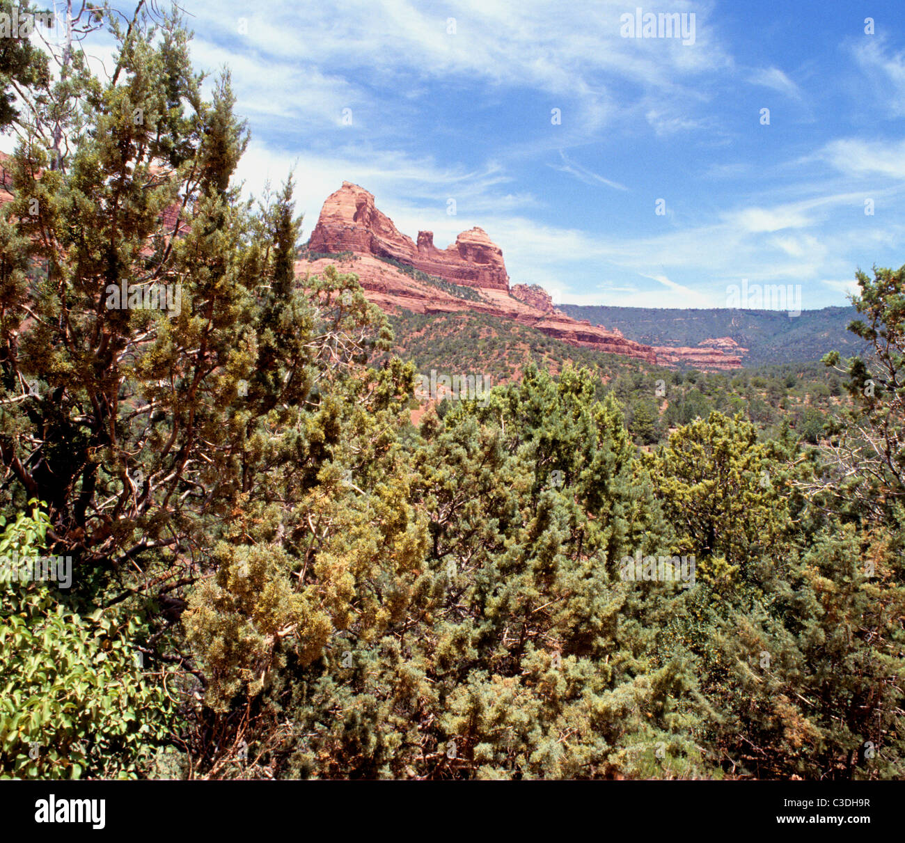 Sedona's main attraction is its stunning array of red sandstone ...