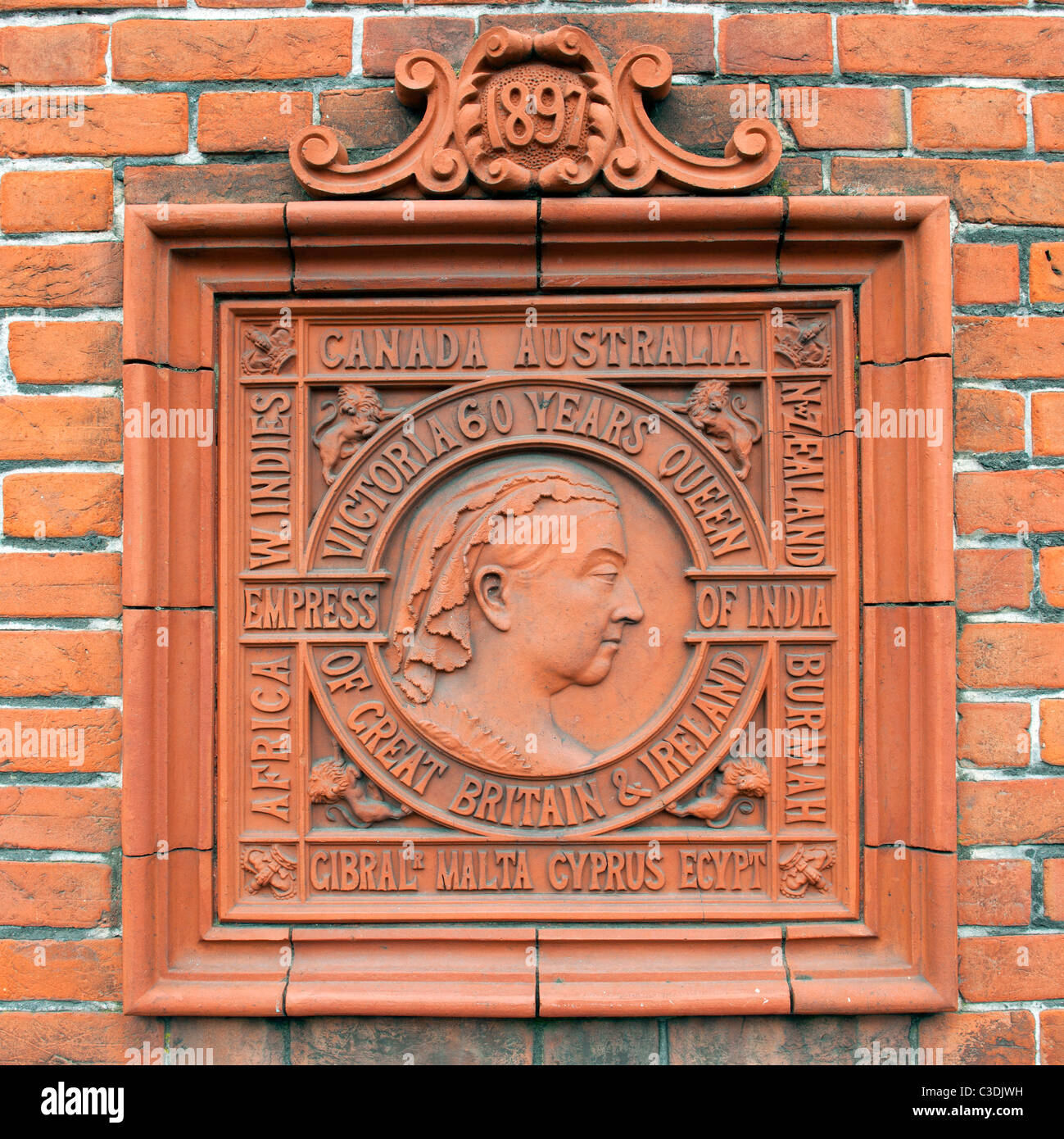 Queen Victoria Jubilee Plaque, 1897, Romsey, Hampshire, England, UK ...