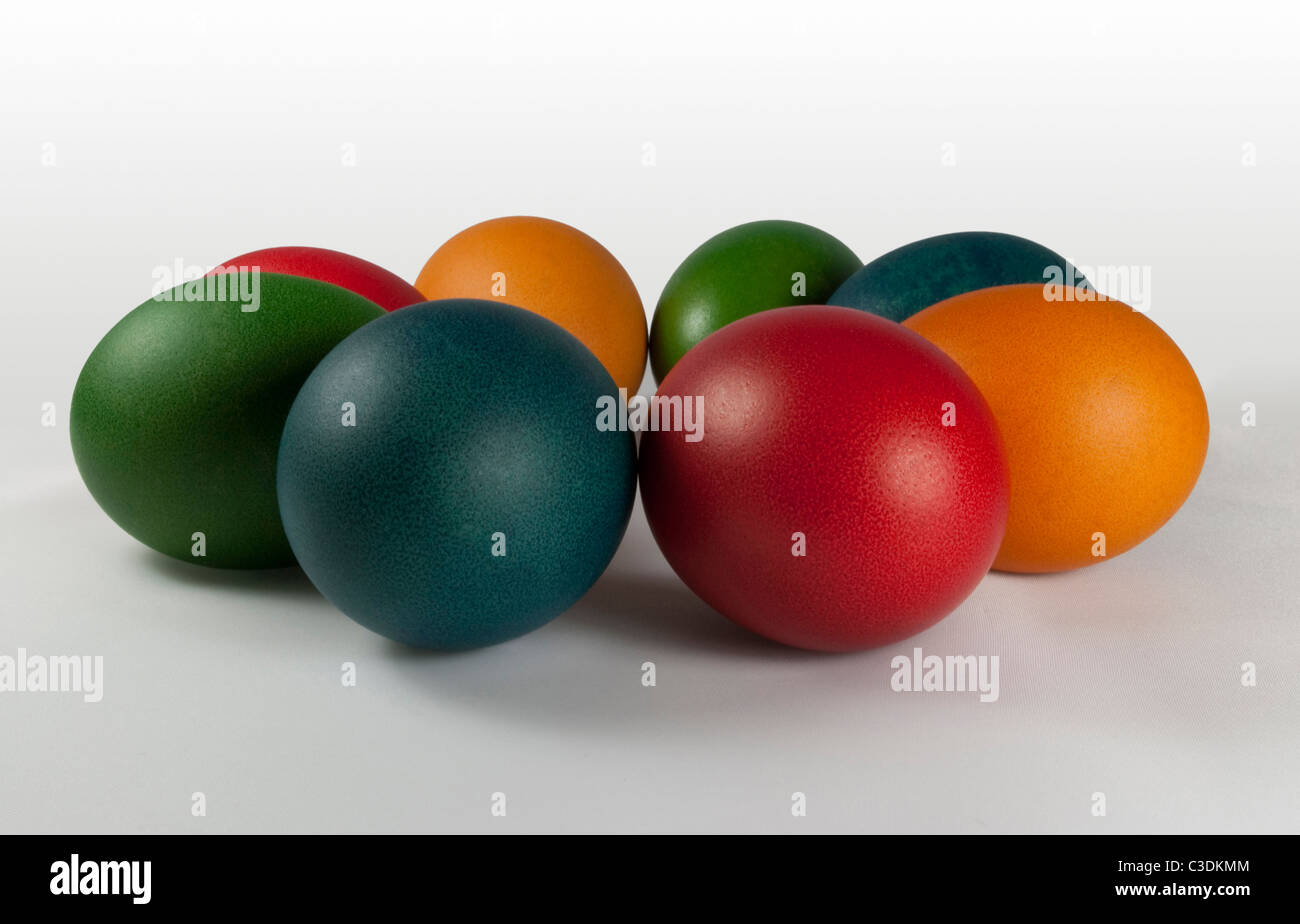 Group of Coloured Easter Eggs. Circle of Eggs Stock Photo - Alamy