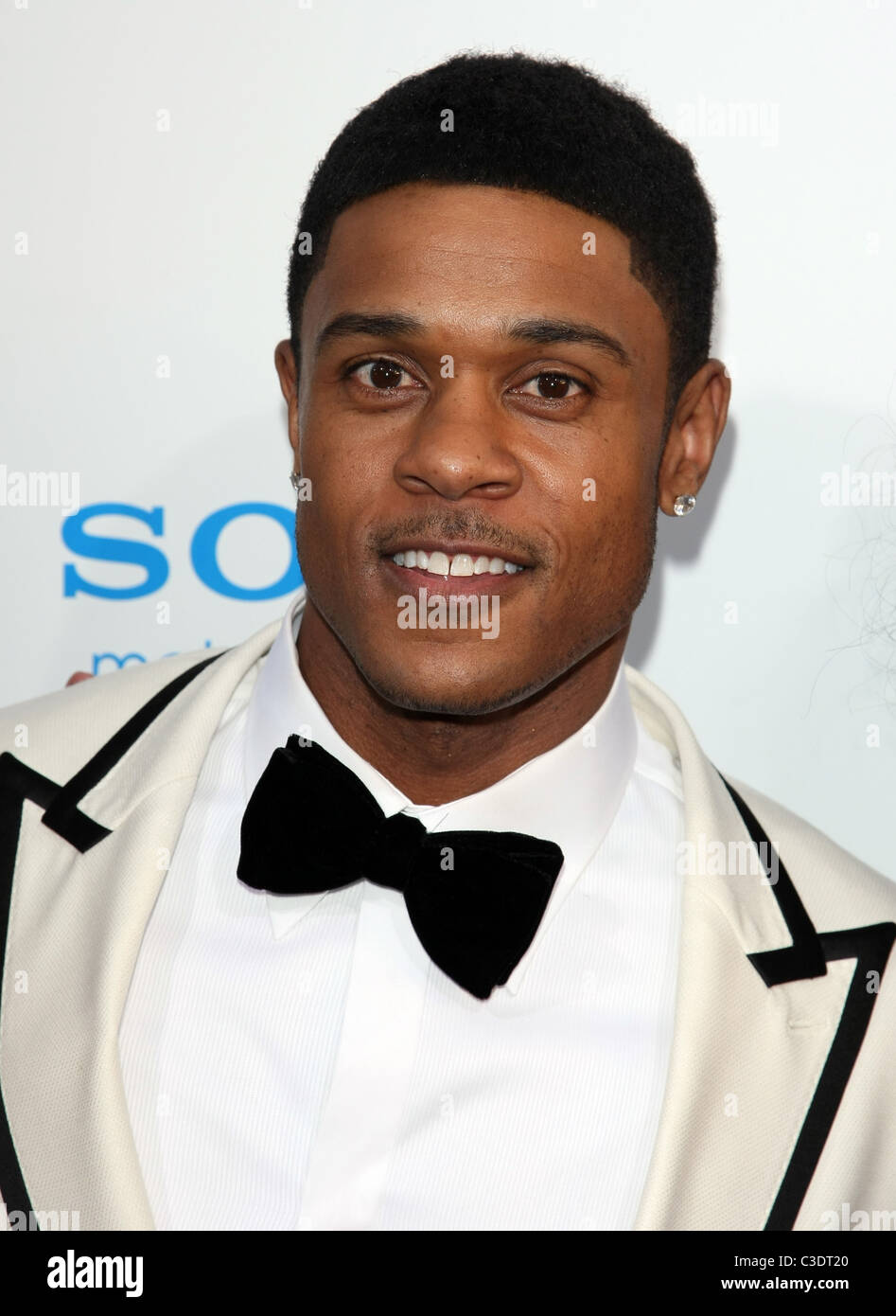 POOCH HALL JUMPING THE BROOM. LOS ANGELES PREMIERE TRISTAR PICTURES ...