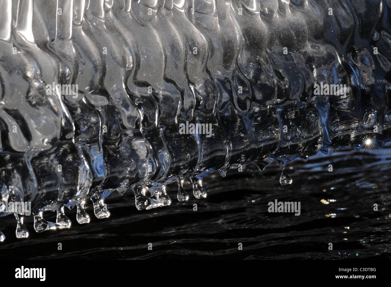 H2o in solid form hi-res stock photography and images - Alamy