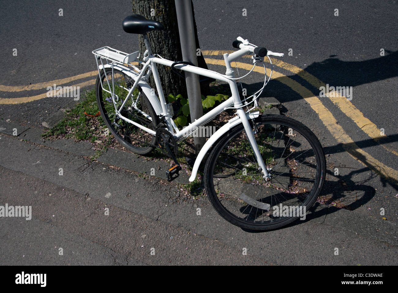 white bike memorial in brighton Stock Photo - Alamy