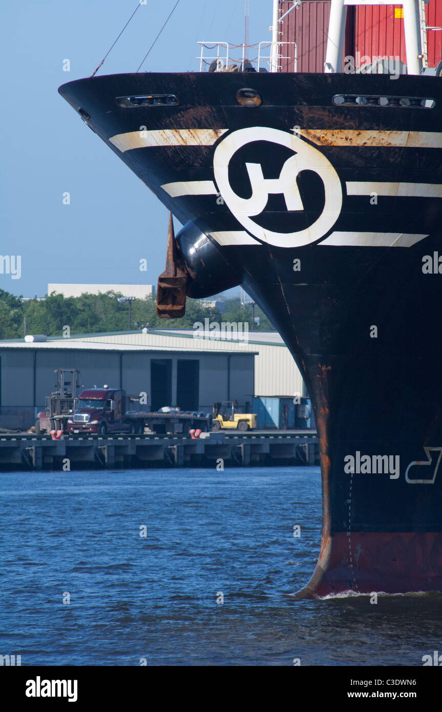 Georgia, Savannah. Cargo ship sailing into Savannah Stock Photo - Alamy