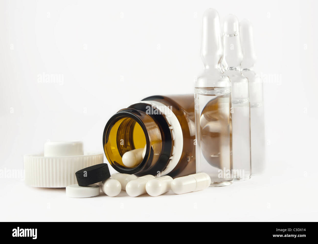 Medical ampules hi-res stock photography and images - Alamy