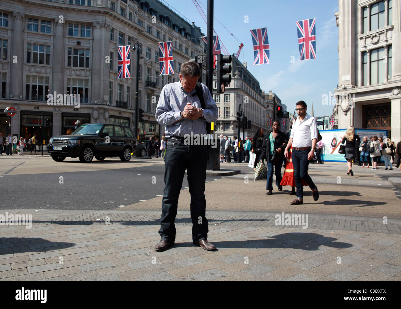 London street phones hi-res stock photography and images - Alamy