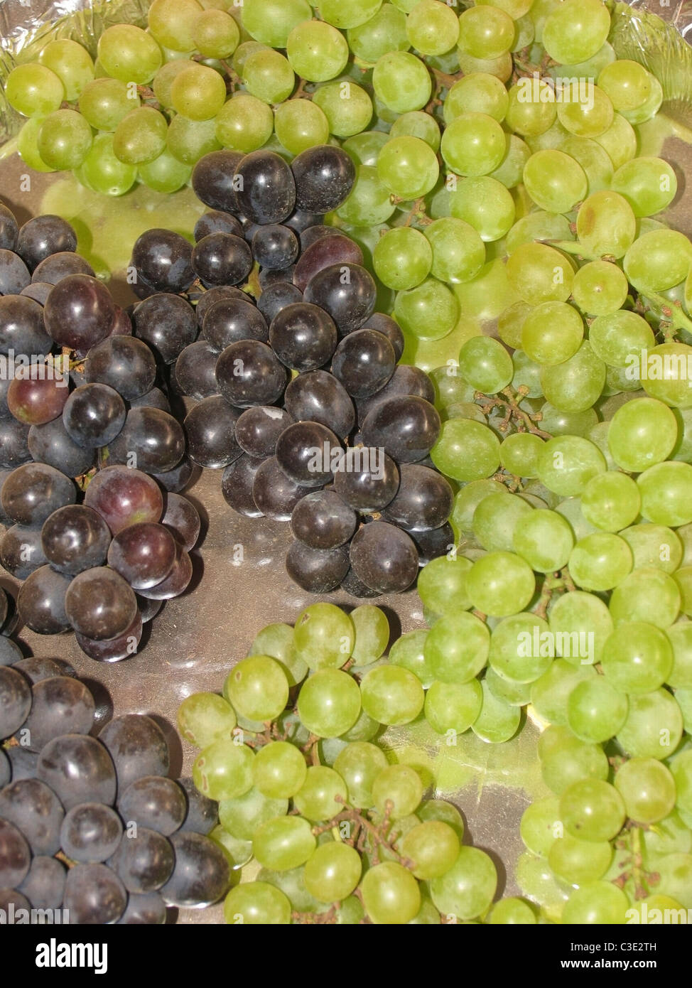 Grapes, Vitis vinifera, the Classic Berry Stock Photo - Alamy