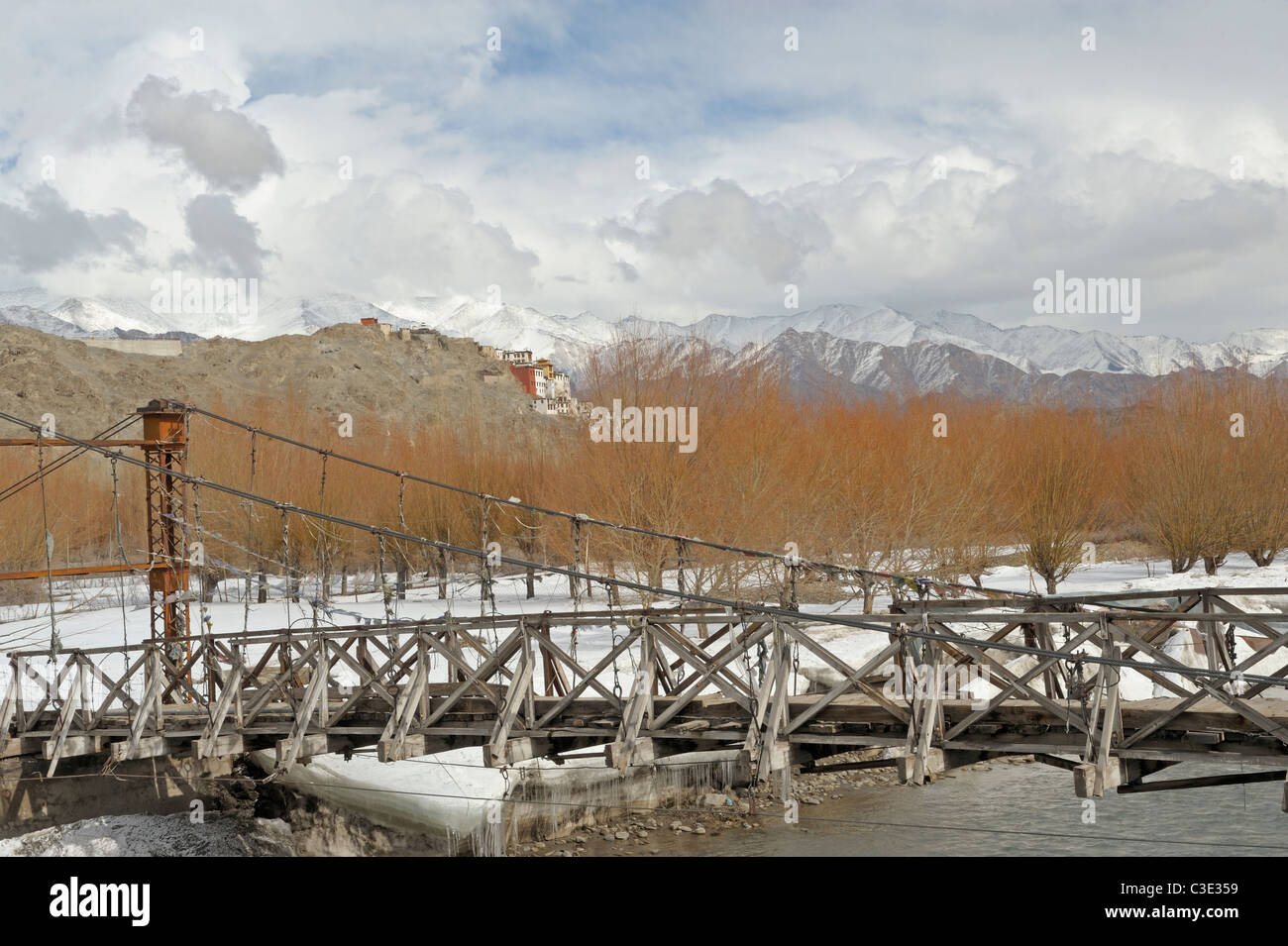 Indus river bridge hi-res stock photography and images - Alamy