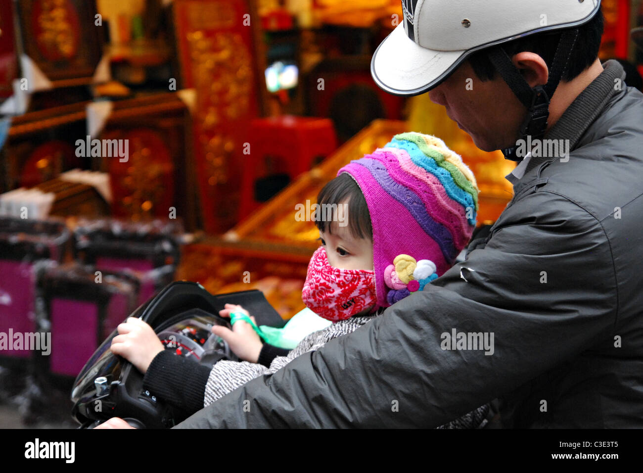 Scooter pollution hi-res stock photography and images - Alamy