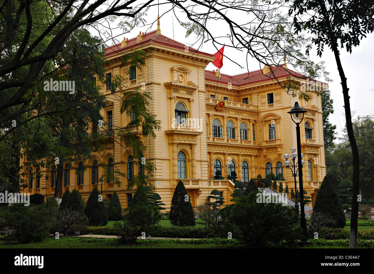 Government building in hanoi vietnam hi-res stock photography and ...
