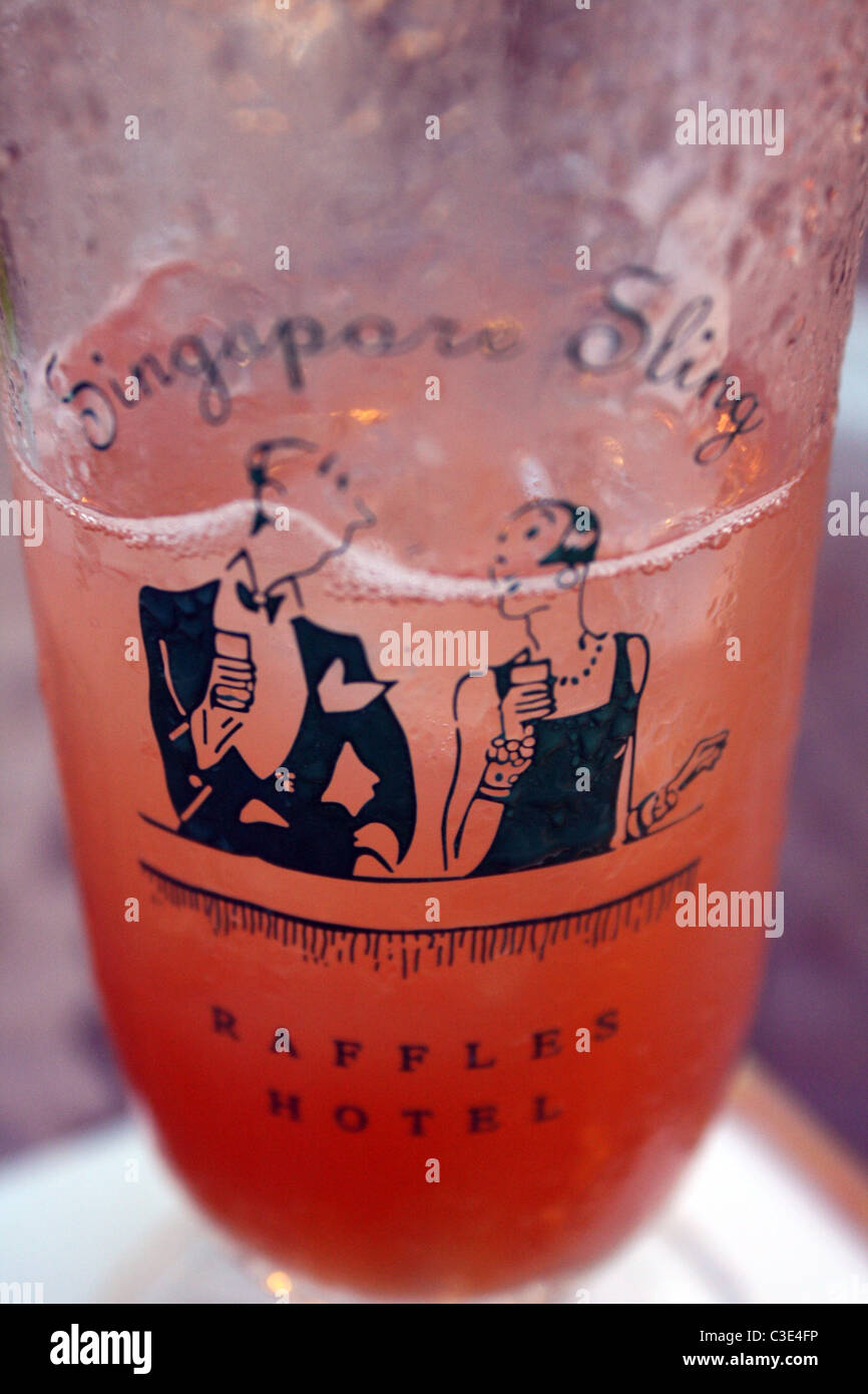 Cocktail glass raffles drink hi-res stock photography and images - Alamy