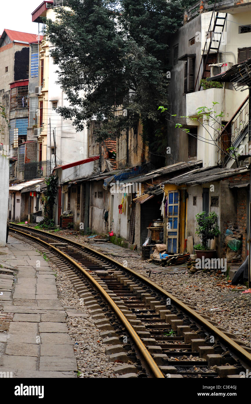 Hanoi train tracks hi-res stock photography and images - Alamy