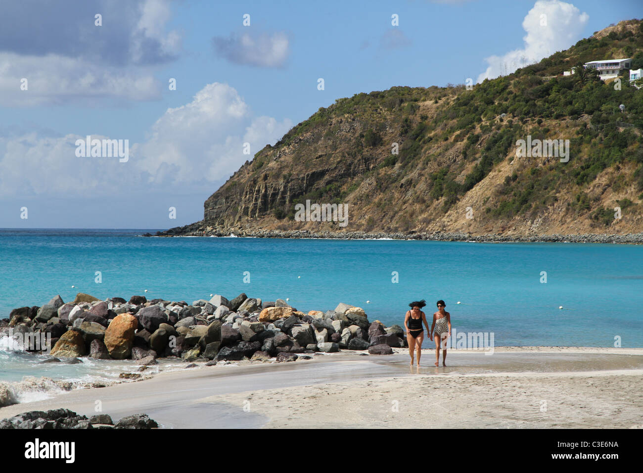 Walking the beach at Little Bay Stock Photo - Alamy