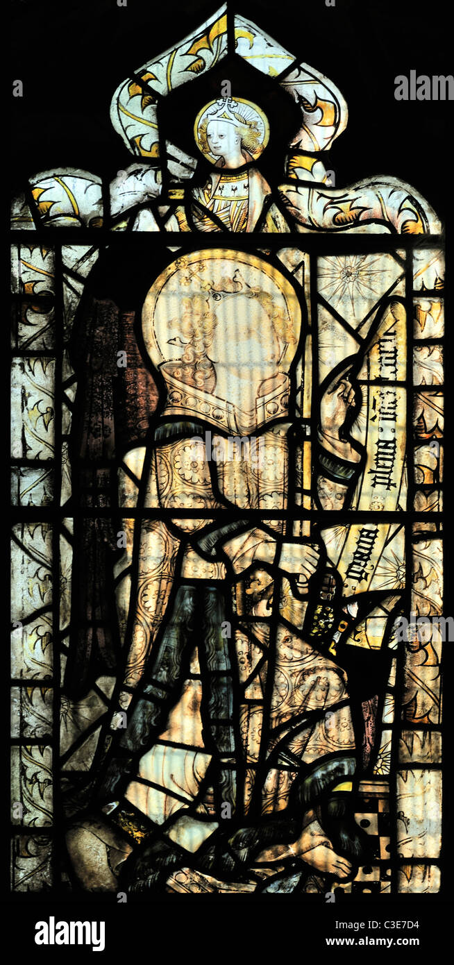 Medieval stained glass hi-res stock photography and images - Alamy