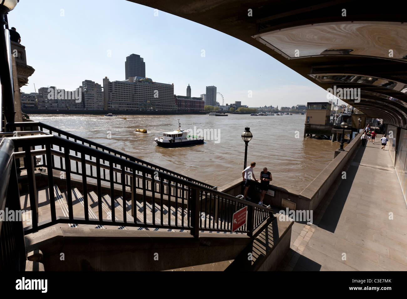 Panorama embankment south bank hi-res stock photography and images - Alamy