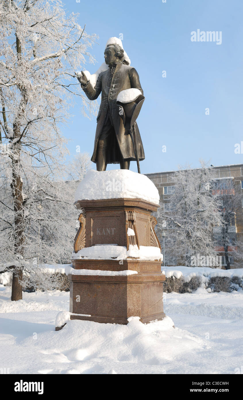 Monument to Immanuel Kant in Kaliningrad Stock Photo - Alamy