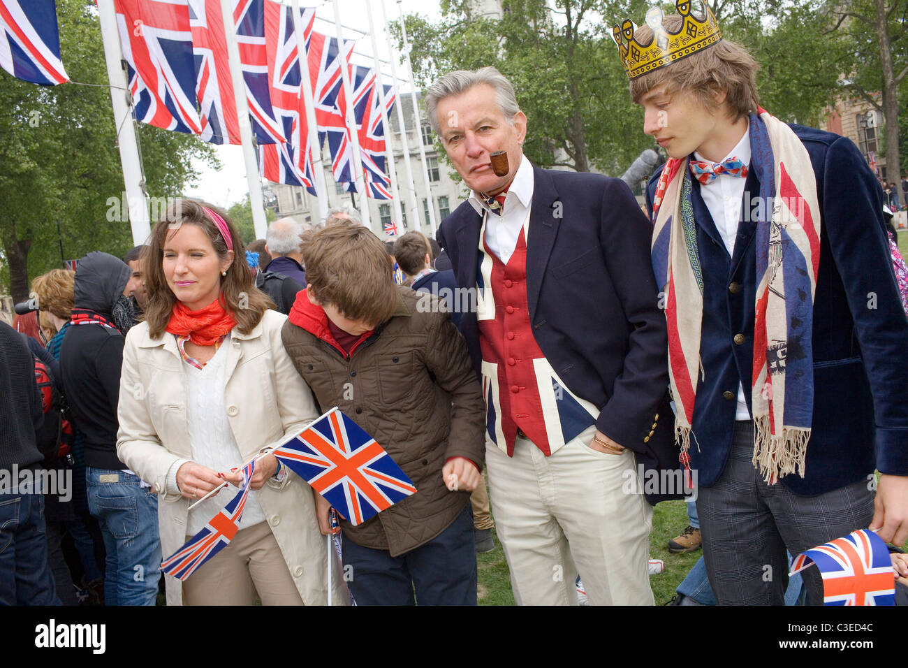 The Biggins family wait for the royal wedding of William and Kate to ...
