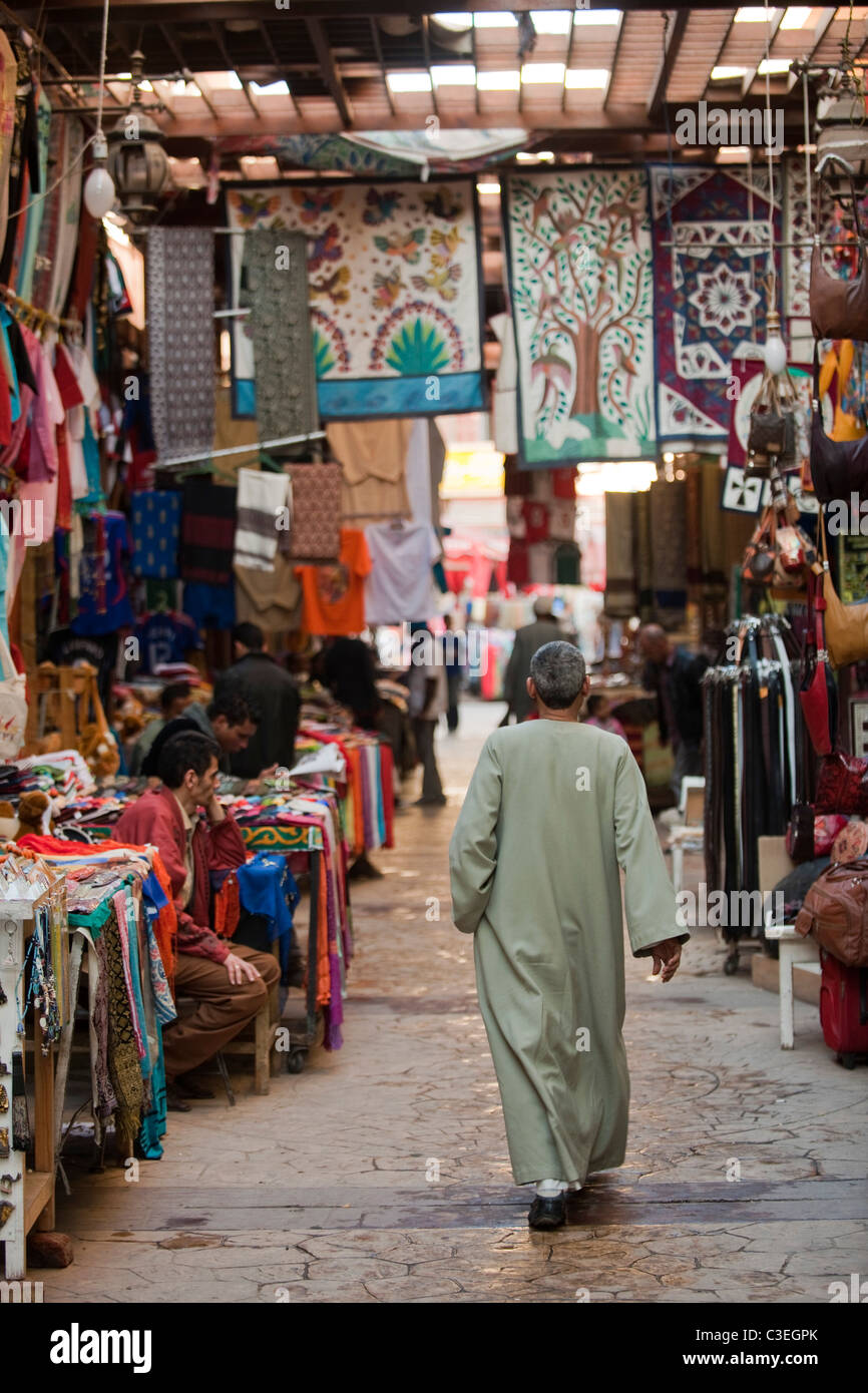 Aegypten, Luxor, im Touristen-Souk Stock Photo - Alamy