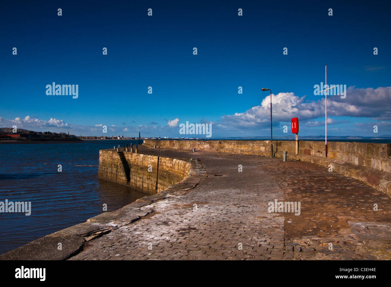 Fisherrow harbour hi-res stock photography and images - Alamy