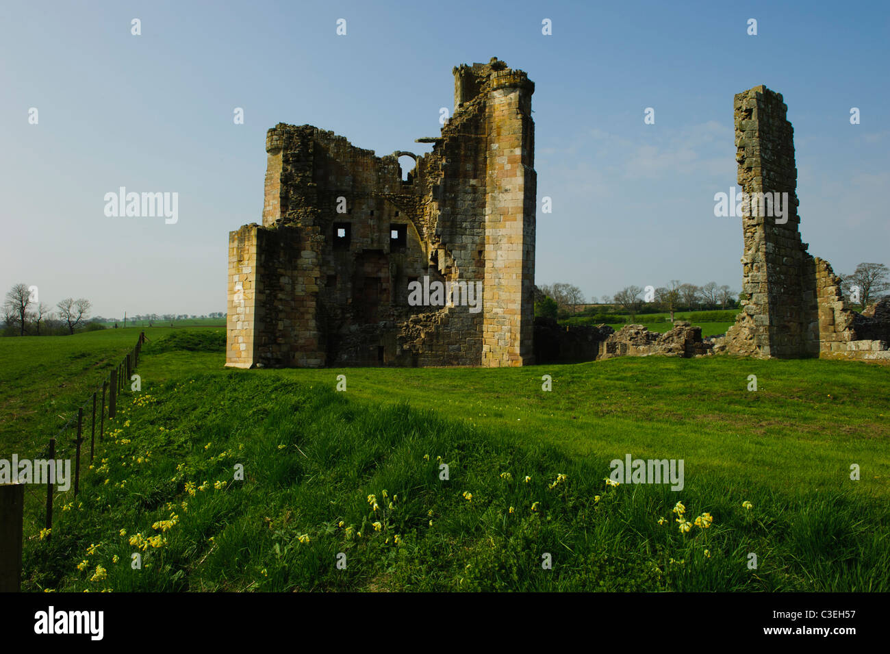 Ruins of edlingham castle hi-res stock photography and images - Alamy