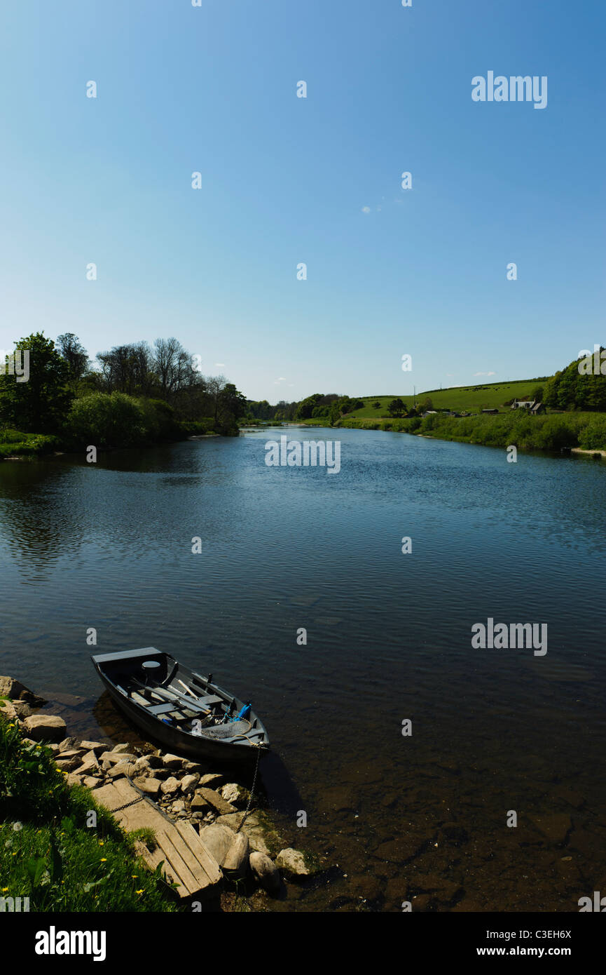 River Tweed, Scottish Borders Stock Photo - Alamy
