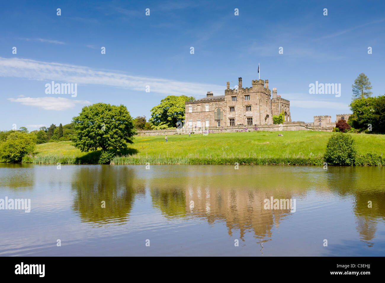 Ripley castle hi-res stock photography and images - Alamy
