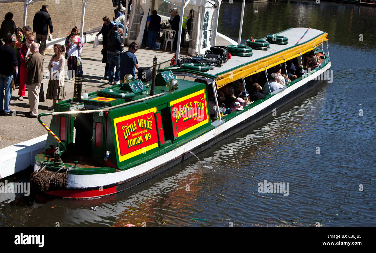 A trip narrowboat full of passengers, ready to depart, Regent's Canal ...