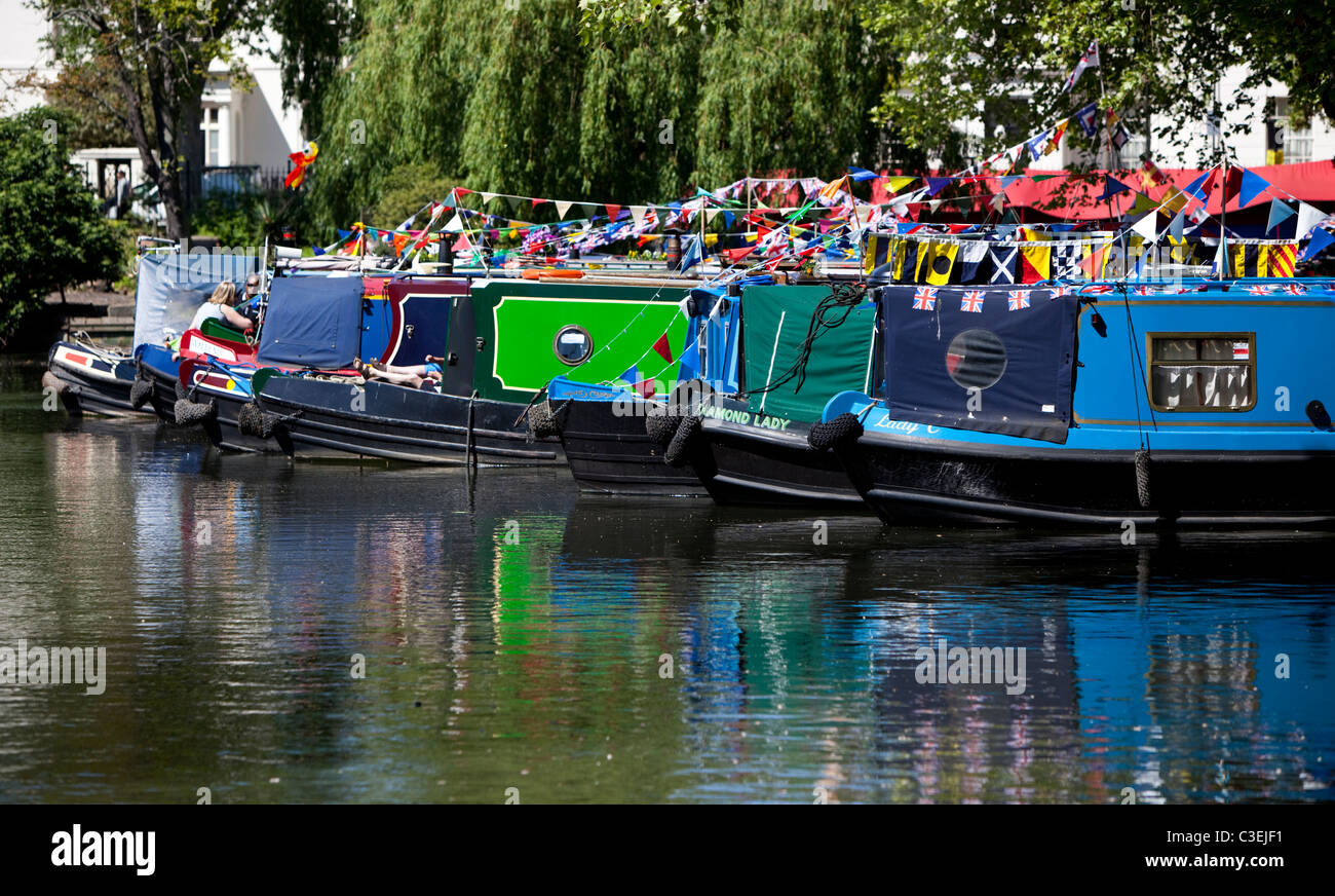 Regents Canal Narrowboats High Resolution Stock Photography and Images ...