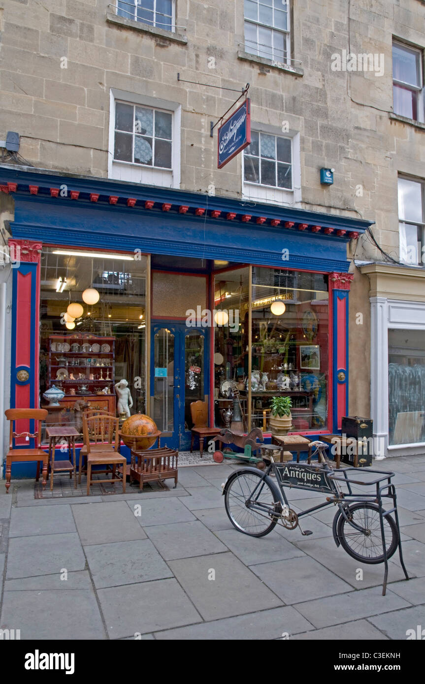 Antique shop hi-res stock photography and images - Alamy