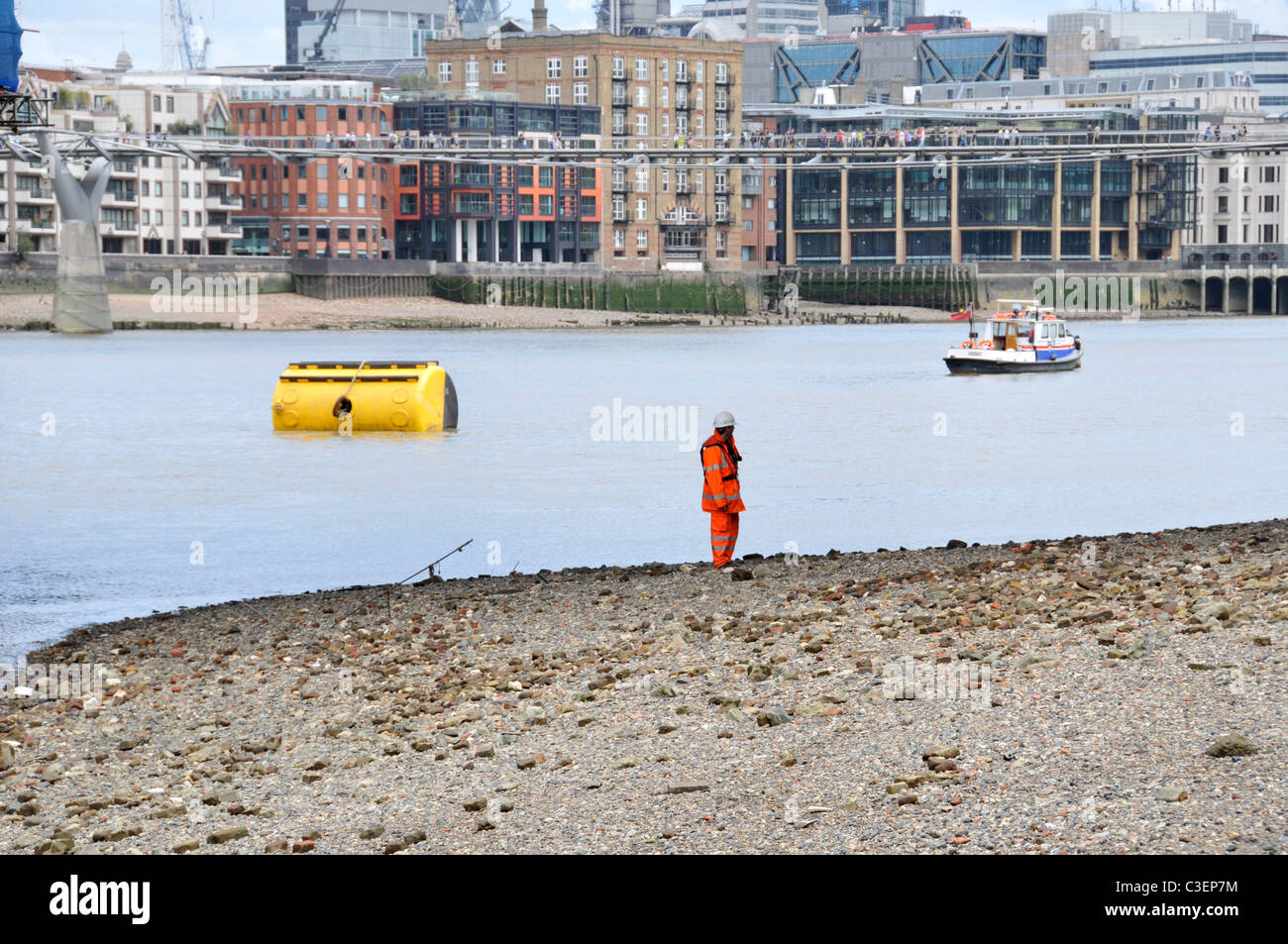 River Thames low tide Thames foreshore beach pebbles sand Stock Photo ...