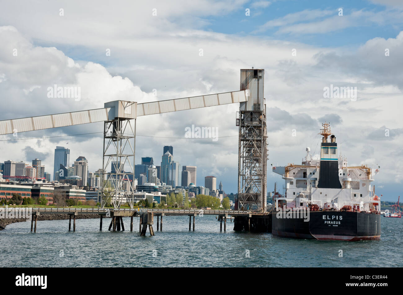 Port of Seattle's grain terminal Stock Photo - Alamy