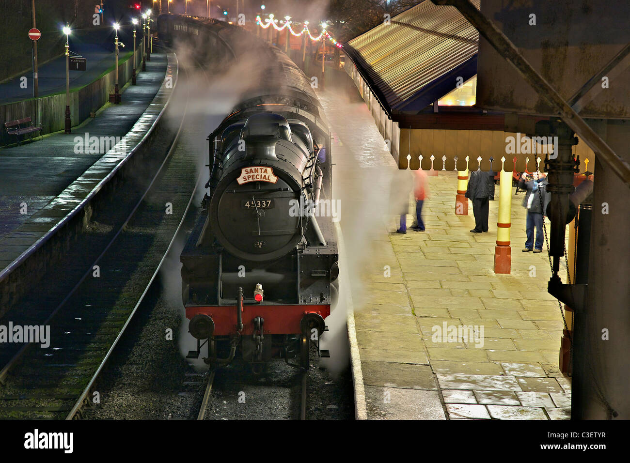 Santa special steam train hi-res stock photography and images - Alamy