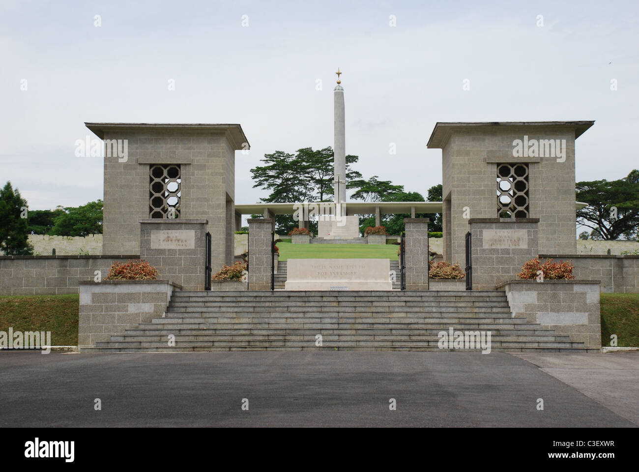 Singapore cemetery hi-res stock photography and images - Alamy