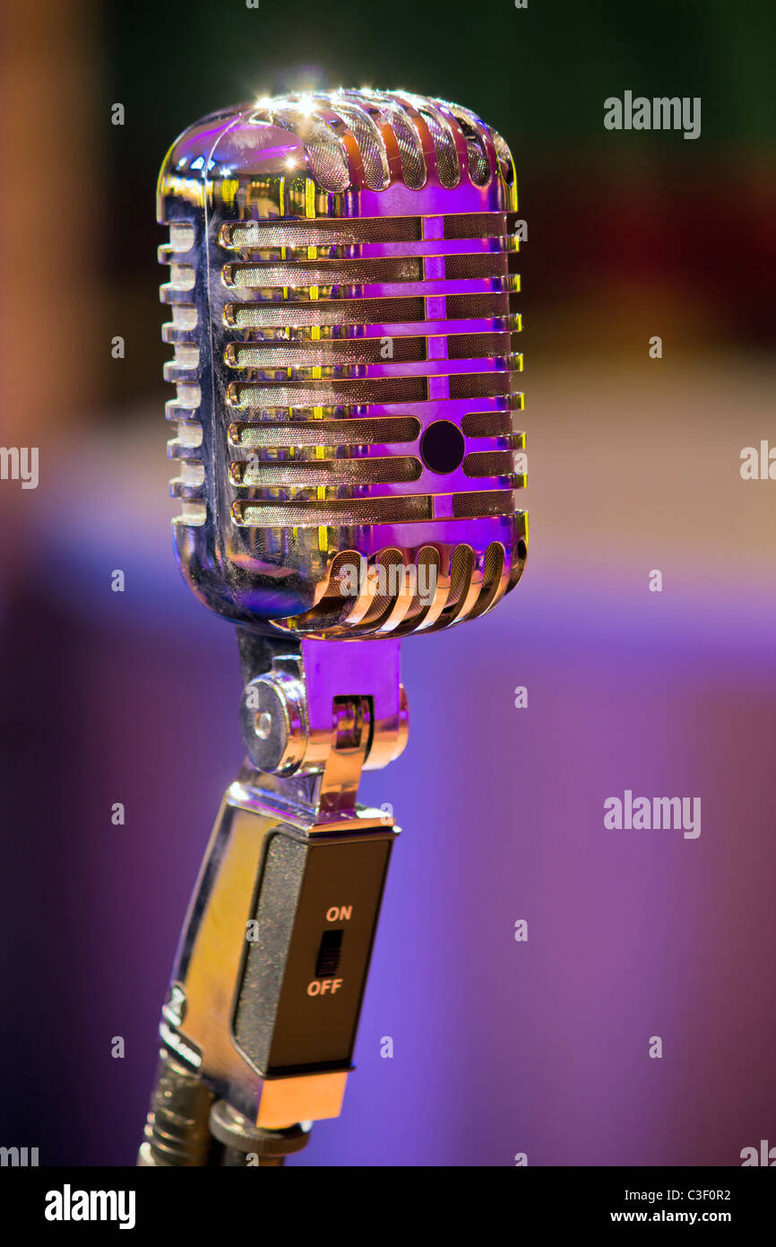 Speech classic hi-res stock photography and images - Alamy