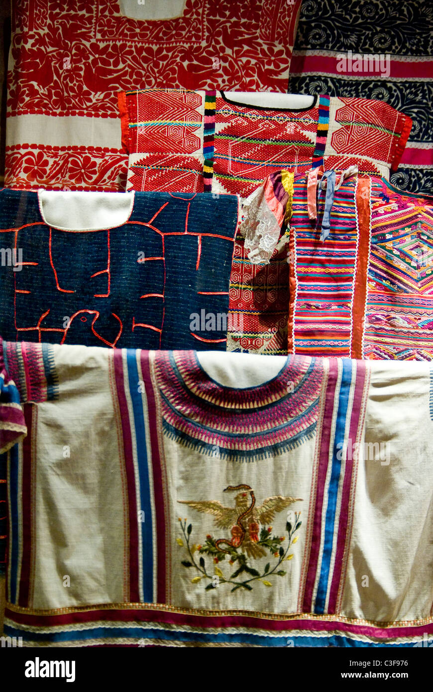 Huipil hi-res stock photography and images - Alamy