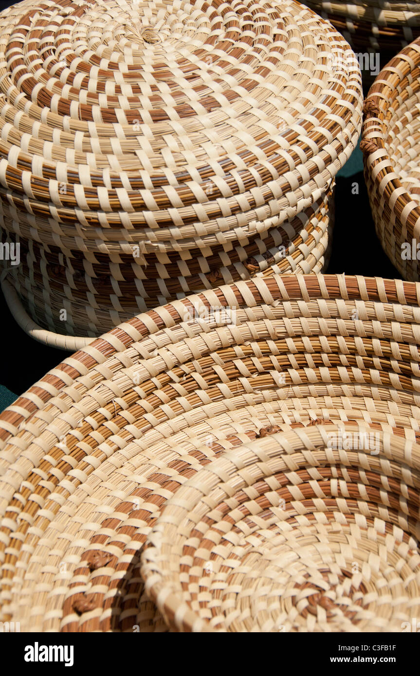 Sweet grass basket charleston hi-res stock photography and images - Alamy
