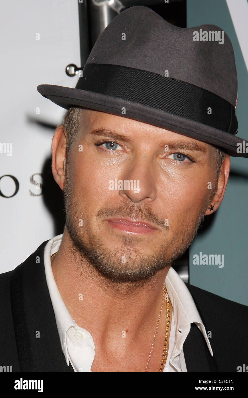 Matt Goss Vegas Magazine's July/August issue party at the Playboy Club ...