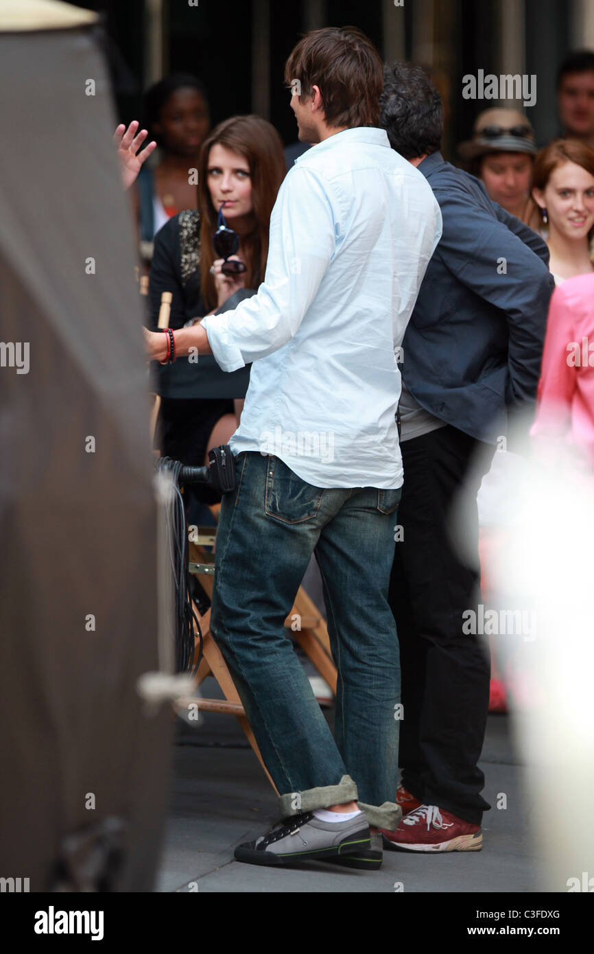 Ashton Kutcher and Mischa Barton on the set of 'The Beautiful Life ...